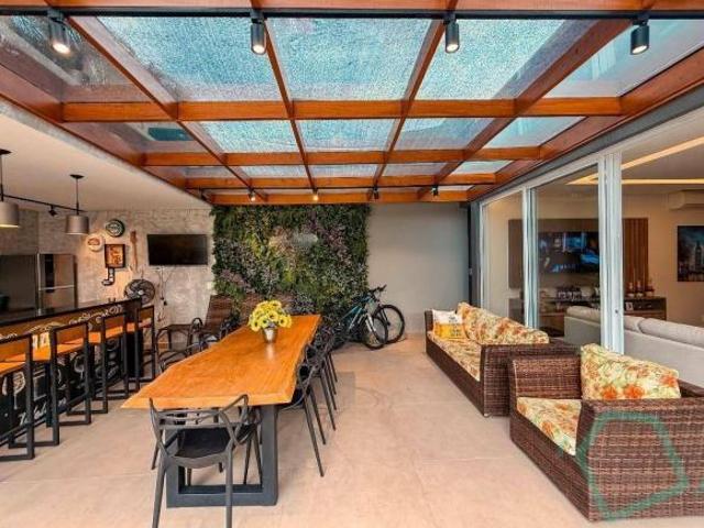 Casa com 3 dormitórios à venda, 2258 m² por R$ 1.690.000,00 Granja Viana Cotia/SP