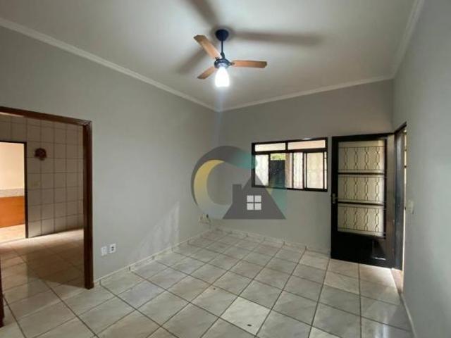 Casa com 3 dormitórios à venda, 225 m² por R$ 450.000,00 Aeroporto Barretos/SP