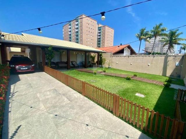 Casa com 3 dormitórios à venda, 227 m² por R$ 1.900.000,00 Centro Itanhaém/SP