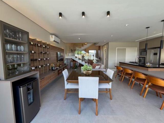 Casa com 3 dormitórios à venda, 220 m² por R$ 1.595.000 Vila Savian Vinhedo/SP