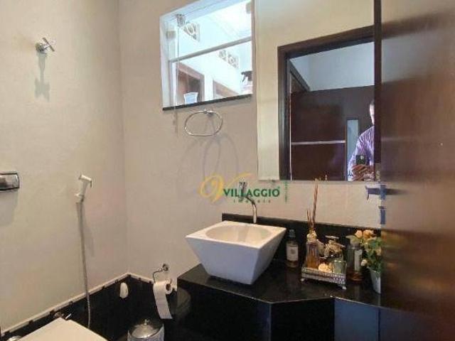 Casa com 3 dormitórios à venda, 220 m² por R$ 1.600.000 Condomínio Vilage La Montagne São José d