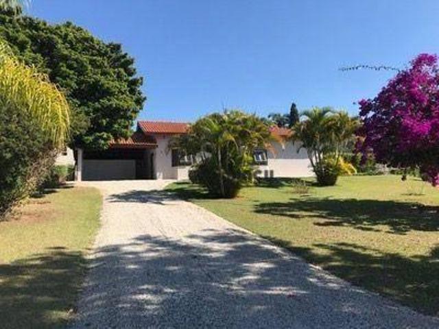Casa com 3 dormitórios à venda, 220 m² por R$ 1.600.000,00 Condomínio Village Castelo Itu/SP