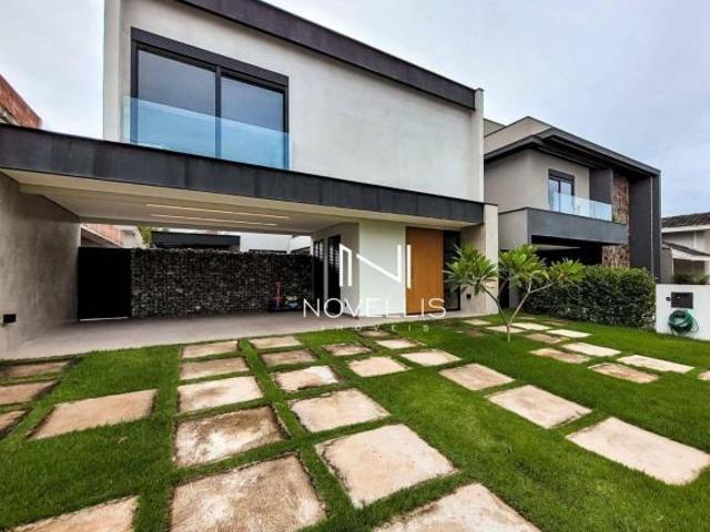 Casa com 3 dormitórios à venda, 220 m² por R$ 1.810.000,00 Villa Branca Jacareí/SP