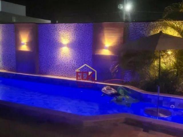 Casa com 3 dormitórios à venda, 220 m² por R$ 1.050.000,00 Condomínio Residencial Tecoara Taubat