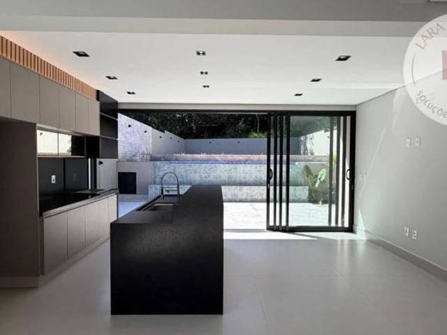 Casa com 3 dormitórios à venda, 220 m² por R$ 2.100.000,00 Reserva dos Jatobás Louveira/SP