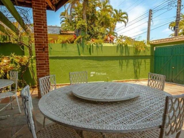 Casa com 3 dormitórios à venda, 196 m² por R$ 800.000,00 Praia de Pernambuco Guarujá/SP