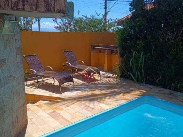 Casa com 3 dormitórios à venda, 220 m² por R$ 900.000,00 Chácara Santa Luzia Taubaté/SP