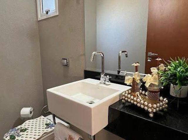 Casa com 3 dormitórios à venda, 221 m² por R$ 1.450.000 Residenci