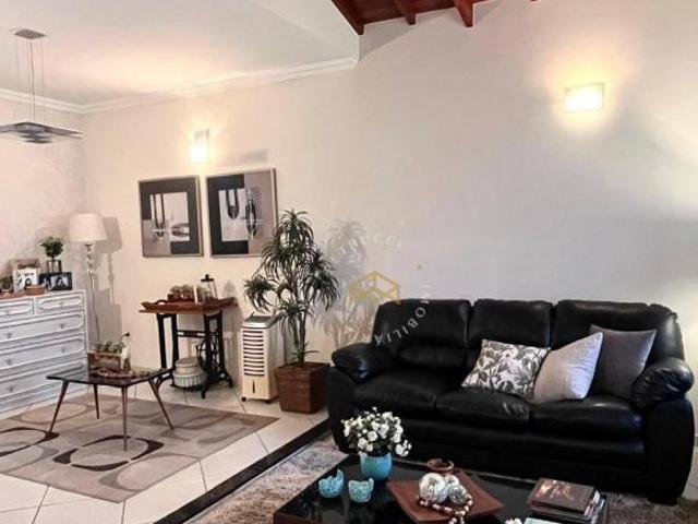 Casa com 3 dormitórios à venda, 223 m² por R$ 1.250.000,00 Condomínio Vivenda das Quaresmeiras V