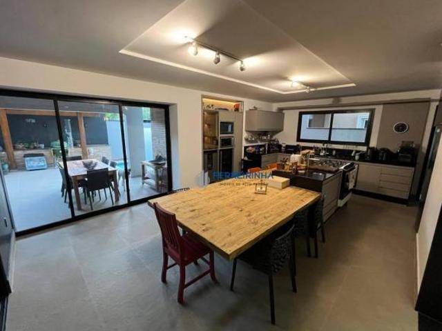 Casa com 3 dormitórios à venda, 236 m² por R$ 2.100.000,00 Urbanova São José dos Campos/SP