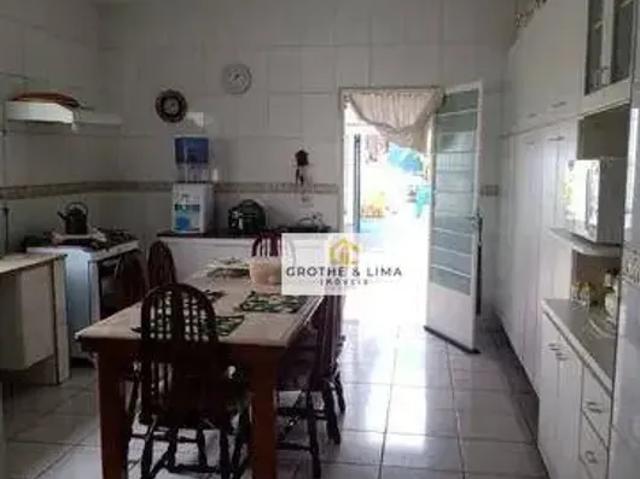 Casa com 3 dormitórios à venda, 236 m² Vila Jaci São José dos Campos/SP