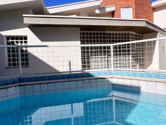 Casa com 3 dormitórios à venda, 238 m² por R$ 1.100.000,00 Centro Salto/SP