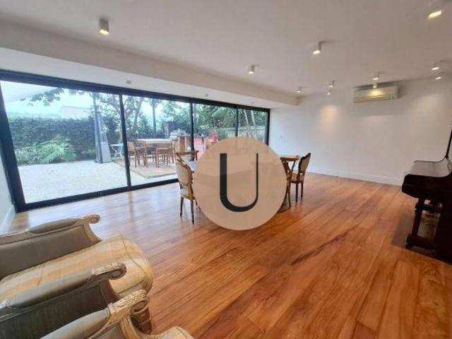 Casa com 3 dormitórios à venda, 238 m² por R$ 2.000.000,00 Jardim Leonor São Paulo/SP