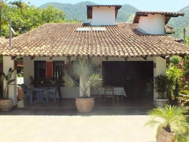 Casa com 3 dormitórios à venda, 238 m² por R$ 980.000,00 São Francisco São Sebastião/SP