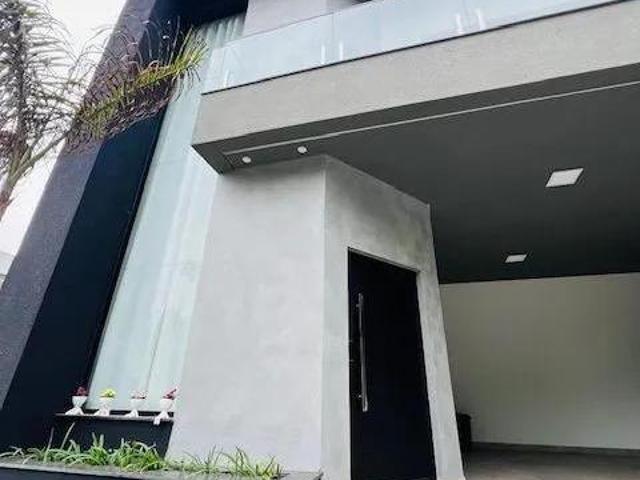 Casa com 3 dormitórios à venda, 230 m² por R$ 1.500.000,00 Condomínio Gramados