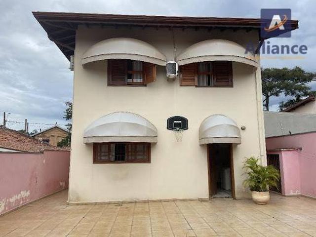 Casa com 3 dormitórios à venda, 230 m² por R$ 1.200.000,00 Jardim Niero Louveira/SP