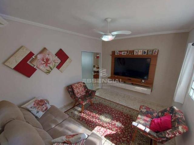 Casa com 3 dormitórios à venda, 230 m² por R$ 680.000,00 Jardim Flamboyant Botucatu/SP