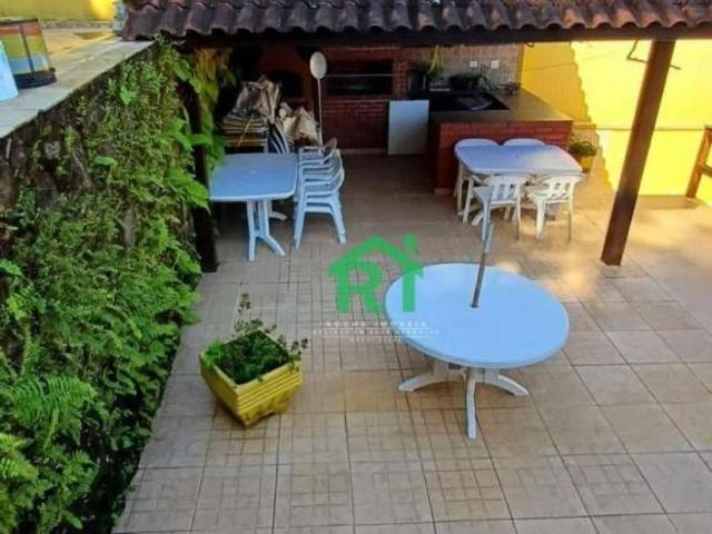 Casa com 3 dormitórios à venda, 230 m² por R$ 890.000,00 Balneário Praia do Pernambuco Guarujá/S