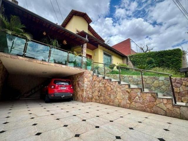 Casa com 3 dormitórios à venda, 231 m² por R$ 1.500.000,00 Santa Branca Belo Horizonte/MG