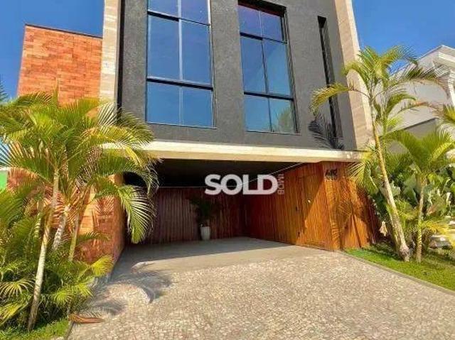 Casa com 3 dormitórios à venda, 232 m² por R$ 3.000.000,00 Parque Universitário Condomínio Villa