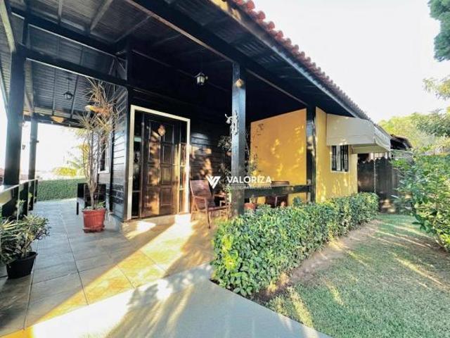 Casa com 3 dormitórios à venda, 232 m² por R$ 780.000,00 Condomínio Village da Serra Araçoiaba d