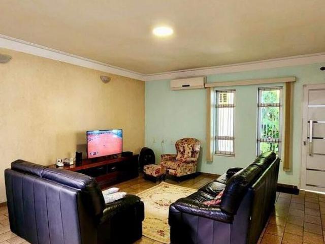 Casa com 3 dormitórios à venda, 232 m² por R$ 850.000,00 Jardim Estádio Jundiaí/SP