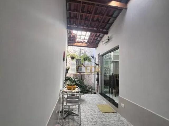 Casa com 3 dormitórios à venda, 244 m² por R$ 690.000,00 Jardim Maria Augusta Taubaté/SP