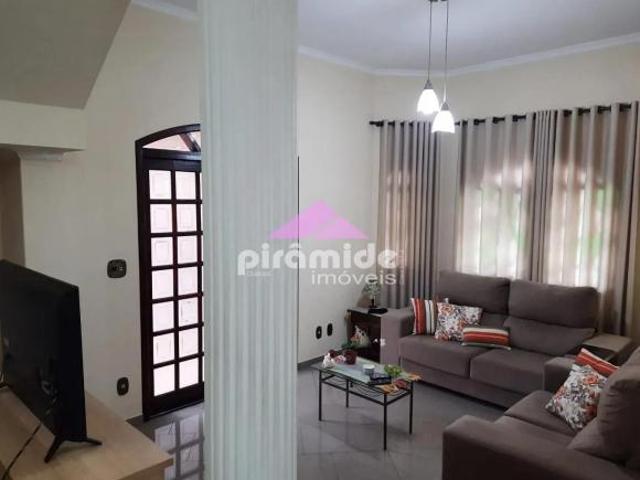 Casa com 3 dormitórios à venda por R$ 870.000,00 Caçapava/SP