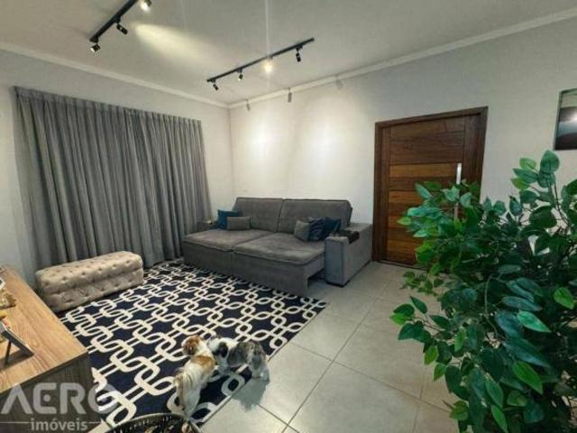 Casa com 3 dormitórios à venda, 245 m² por R$ 680.000,00 Vila São Paulo Bauru/SP