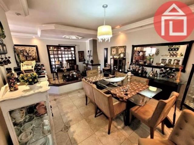 Casa com 3 dormitórios à venda, 249 m² por R$ 1.000.000,00 Jardim Europa Bragança Paulista/SP