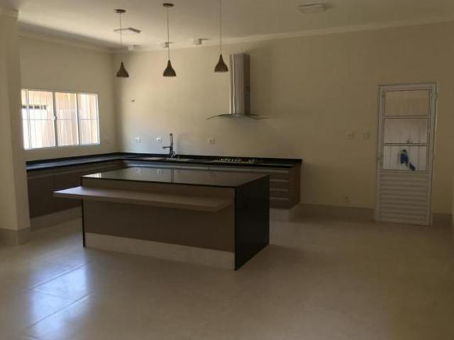 Casa com 3 dormitorios a venda, 240 m2 por R$ 630.000,00 Paraiso Aracatuba/SP