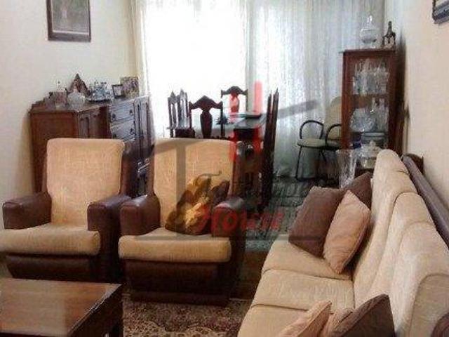 Casa com 3 dormitórios à Venda, 240 m²