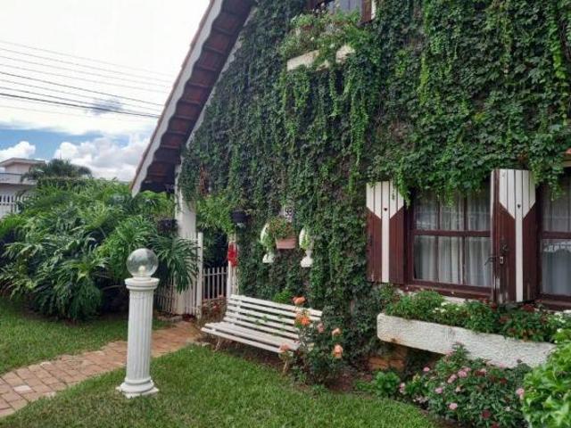 Casa com 3 dormitórios à venda, 240 m² por R$ 1.600.000,00 Vila Nossa Senhora de Fátima American
