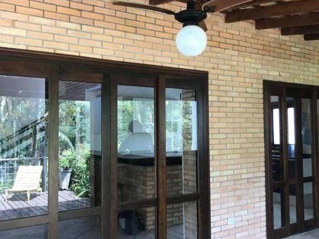 Casa com 3 dormitórios à venda, 240 m² por R$ 1.850.000,00 Granja Viana Embu das Artes/SP