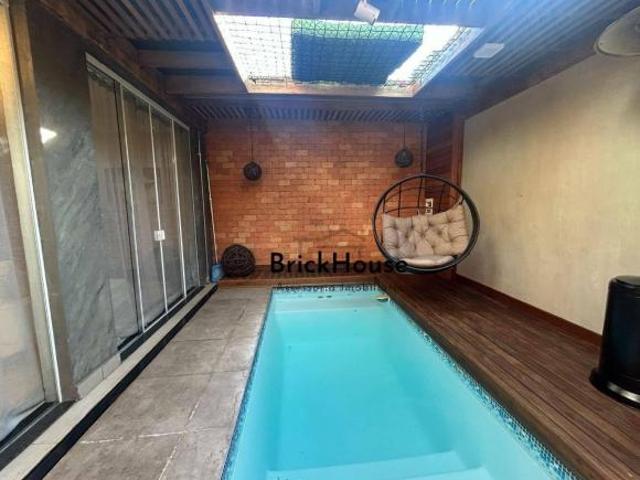 Casa com 3 dormitórios à venda, 240 m² por R$ 1.350.000,00 Taboão São Roque/SP