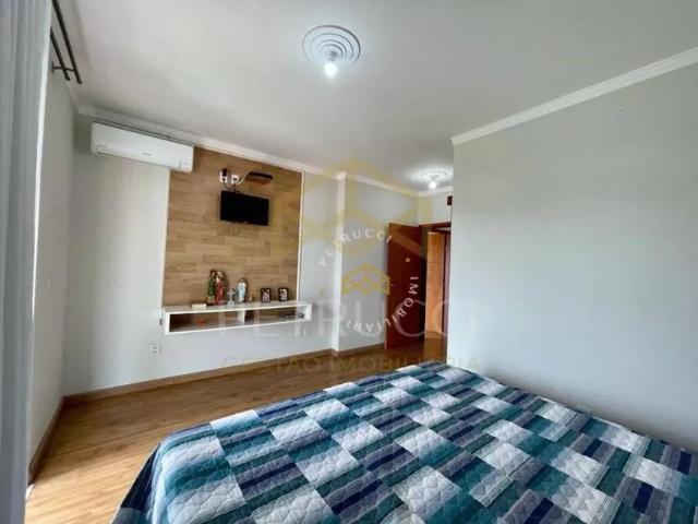 Casa com 3 dormitórios à venda, 240 m² por R$ 1.380.000,00 Condomínio Residencial Flor da Serra