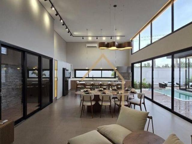 Casa com 3 dormitórios à venda, 240 m² por R$ 2.999.900,00 Condomínio Phillipson Park Americana/