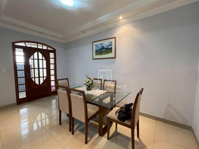 Casa com 3 dormitórios à venda, 240 m² por R$ 550.000,00 Vila das Flores Betim/MG