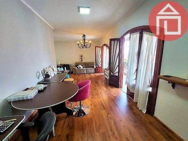 Casa com 3 dormitórios à venda, 240 m² por R$ 830.000,00 Jardim Europa Bragança Paulista/SP