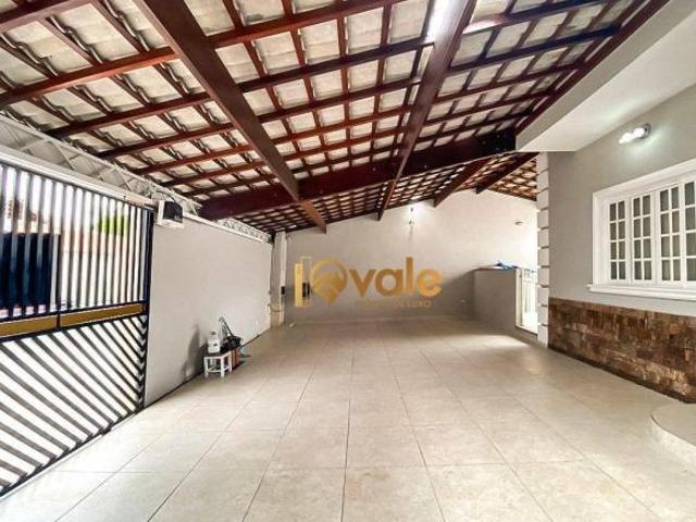 Casa com 3 dormitórios à venda, 242 m² Villa Branca Jacareí/SP