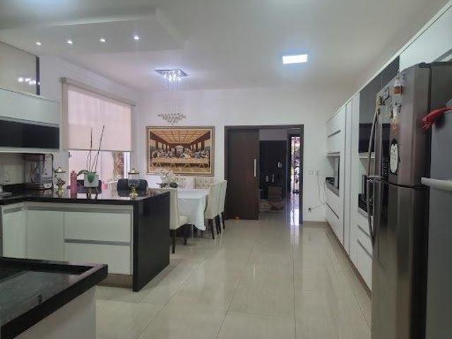 Casa com 3 dormitórios à venda, 243 m² por R$ 1.400.000,00 Condom
