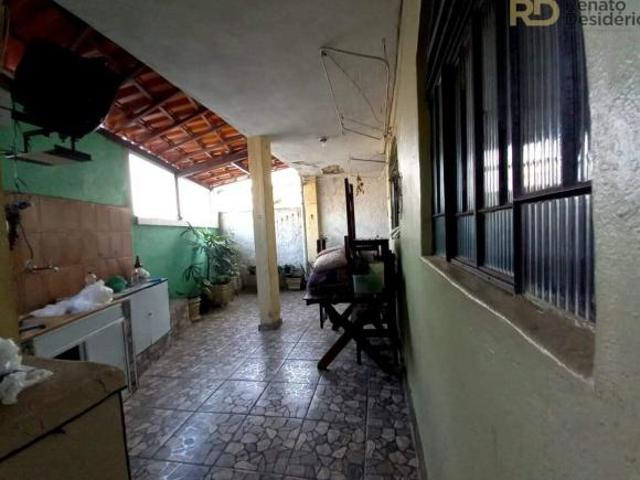 Casa com 3 dormitórios à venda, 243 m² Primeiro de Maio Belo Horizonte/MG