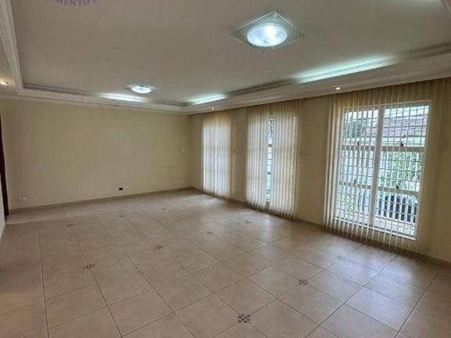 Casa com 3 dormitórios à venda, 257 m² por R$ 1.200.000,00 Jardim Embaixador Sorocaba/SP