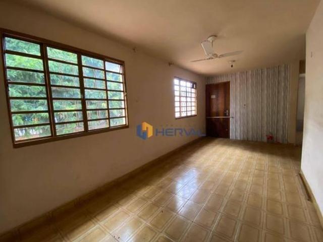 Casa com 3 dormitórios à venda, 257 m² por R$ 650.000,00 Conjunto Habitacional Inocente Vila Nova