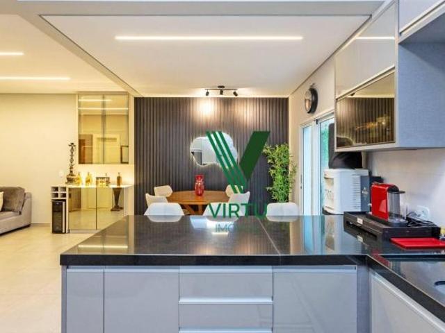 Casa com 3 dormitórios à venda, 250 m² por R$ 1.900.000,00 Água Verde Curitiba/PR