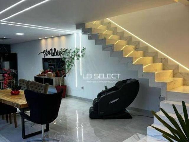 Casa com 3 dormitórios à venda, 250 m² por R$ 1.050.000,00 Laranjeiras Uberlândia/MG