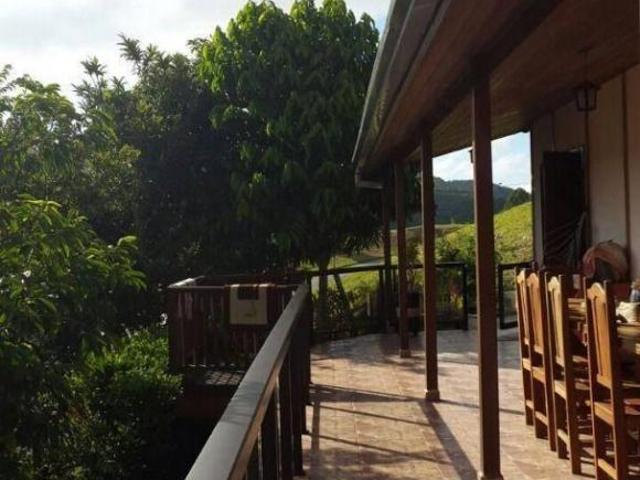 Casa com 3 dormitórios à venda, 250 m² por R$ 1.200.000,00 Tapanhão Jambeiro/SP