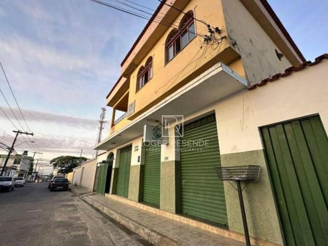 Casa com 3 dormitórios à venda, 250 m² por R$ 690.000,00 Filadélfia Betim/MG