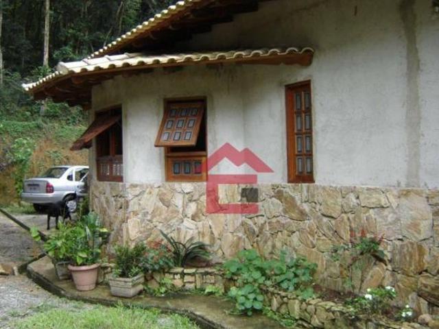 Casa com 3 dormitórios à venda, 250 m² por R$ 750.000,00 Capuava Embu das Artes/SP