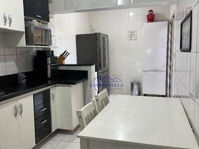 Casa com 3 dormitórios à venda, 250 m² por R$ 889.000,00 Jardim Uirá São José dos Campos/SP